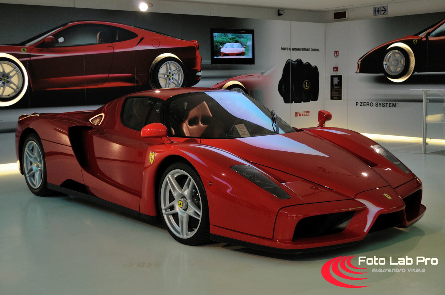 La Ferrari E La Fotografia, Mito E Passione, Motori E Il Rosso